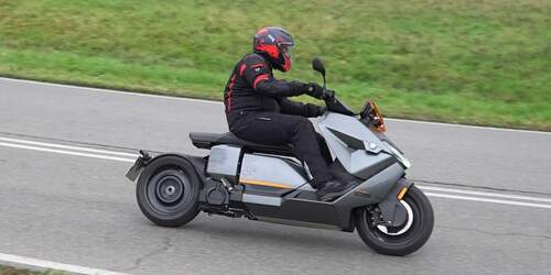 Ray 7.7 125er-Elektro-Roller im Alltags-Test | MOTORRADonline.de