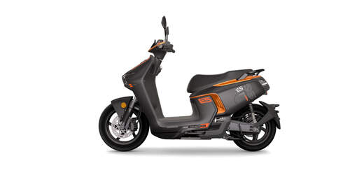 BMW CE 02 als 125er und 50er: Neuer Elektroroller für 2024 ...