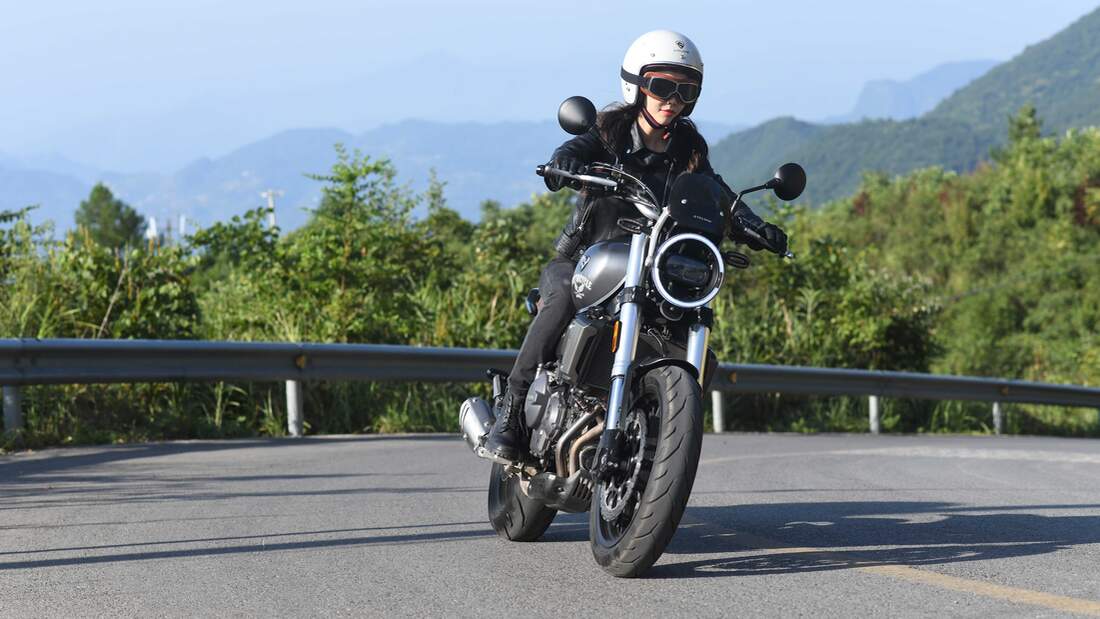 Zongshen Zonsen Cyclone RE 5: Retro-Roadster mit 57 PS | MOTORRADonline.de