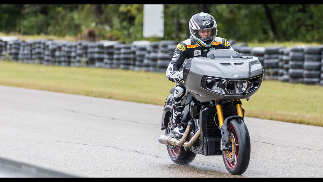 Indian Bagger Racer: Der Supertourer für die Rennstrecke ...