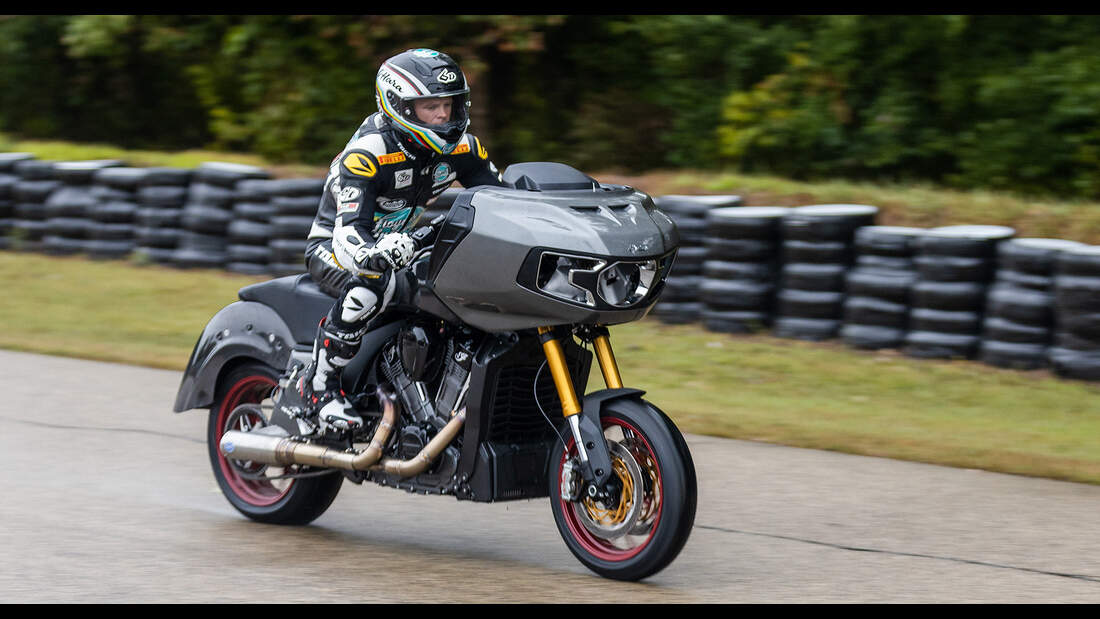 Indian Bagger Racer: Der Supertourer für die Rennstrecke ...