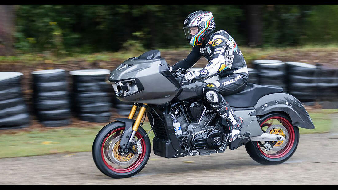 Indian Bagger Racer: Der Supertourer für die Rennstrecke ...