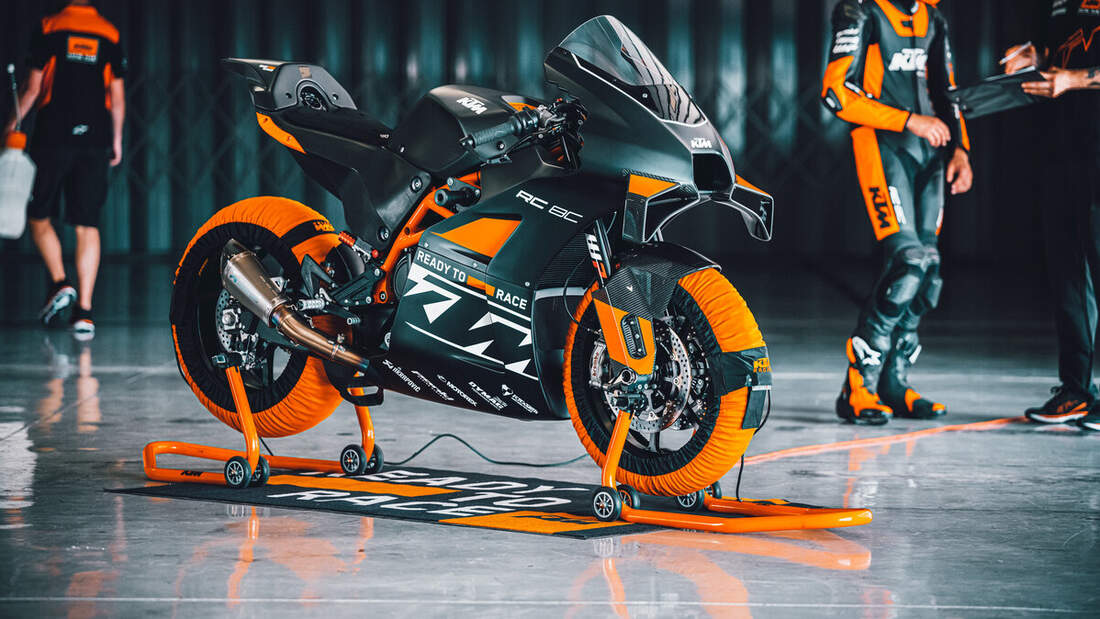 KTM RC 8C für 2023: mit Winglets und 8 PS mehr | MOTORRADonline.de
