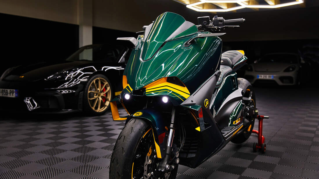 Sehr edel: Yamaha TMAX Titan von Ortolani Customs | MOTORRADonline.de