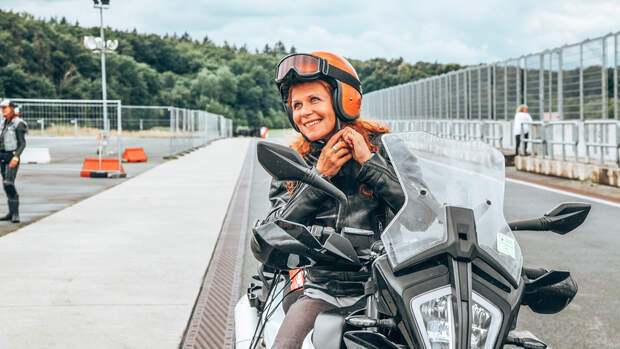 Motorrad-Rallye für Frauen: Petrolettes Rällly 2024 | MOTORRADonline.de