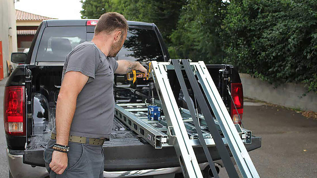 Porteos Motorrad-Verladesystem: Teleskop-Rampe mit Selbsteinzug ...