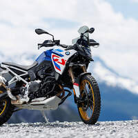 Extrem-Test in den Alpen: BMW F 900 GS und Ducati DesertX Rally ...
