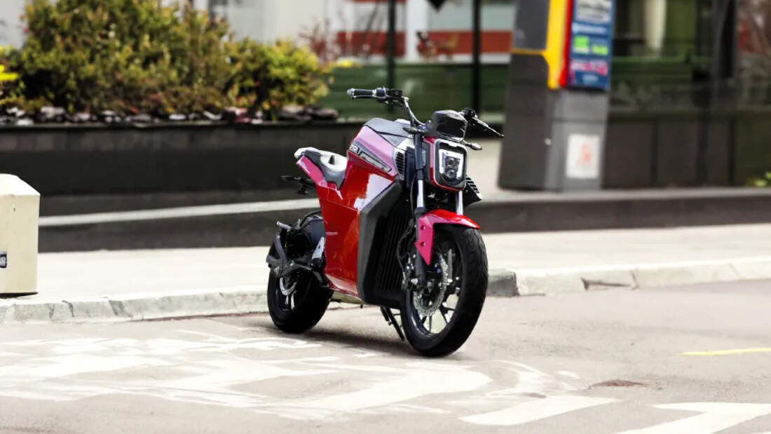 Günstige Elektro-125er für die Stadt: Svitch CSR 762 | MOTORRADonline.de