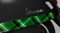 Für Vespa GTS: Uniracing Super Sticker Kit mit Schotten-Karo ...
