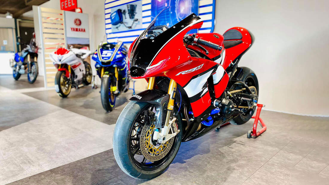 Venezia Moto Yamaha R9-M: Händler baut MT-09 Supersportler ...