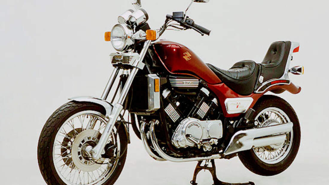 Suzuki Intruder - Finale: 25 Jahre Japan-Chopper | MOTORRADonline.de