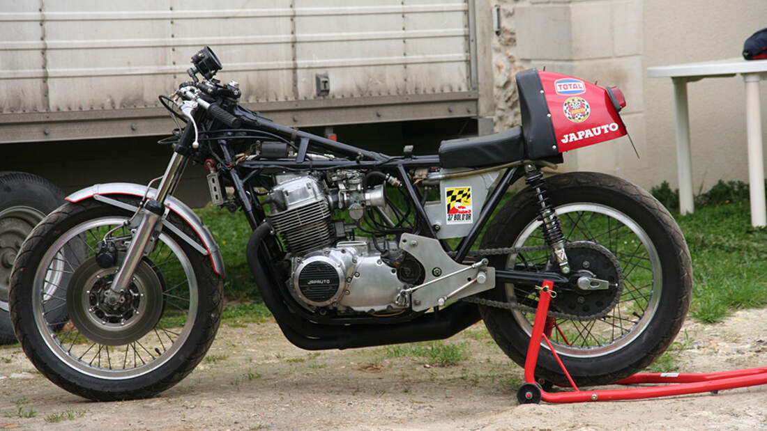 Sport: Japauto-Honda 950 SS - MOTORRADonline.de