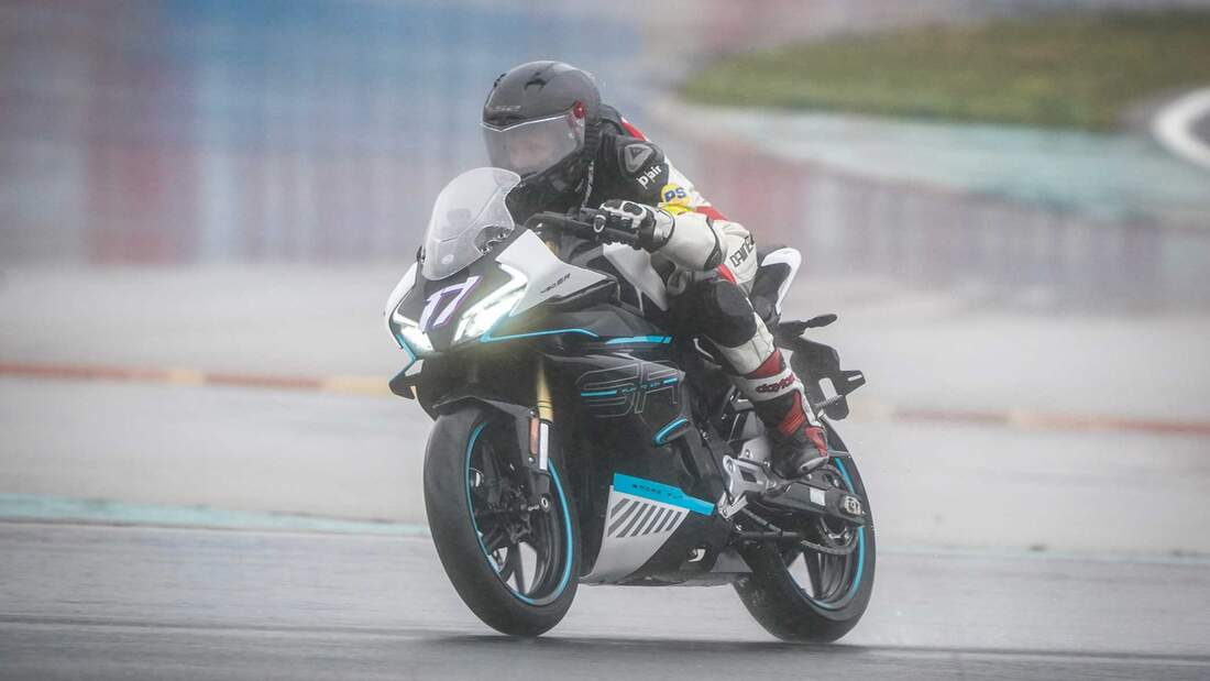CFMoto 450 SR Fahrbericht: 48-PS-Rennsemmel | MOTORRADonline.de