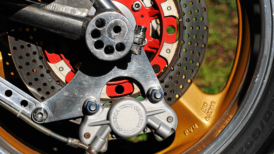 Szene Harris-Laverda - MOTORRADonline.de