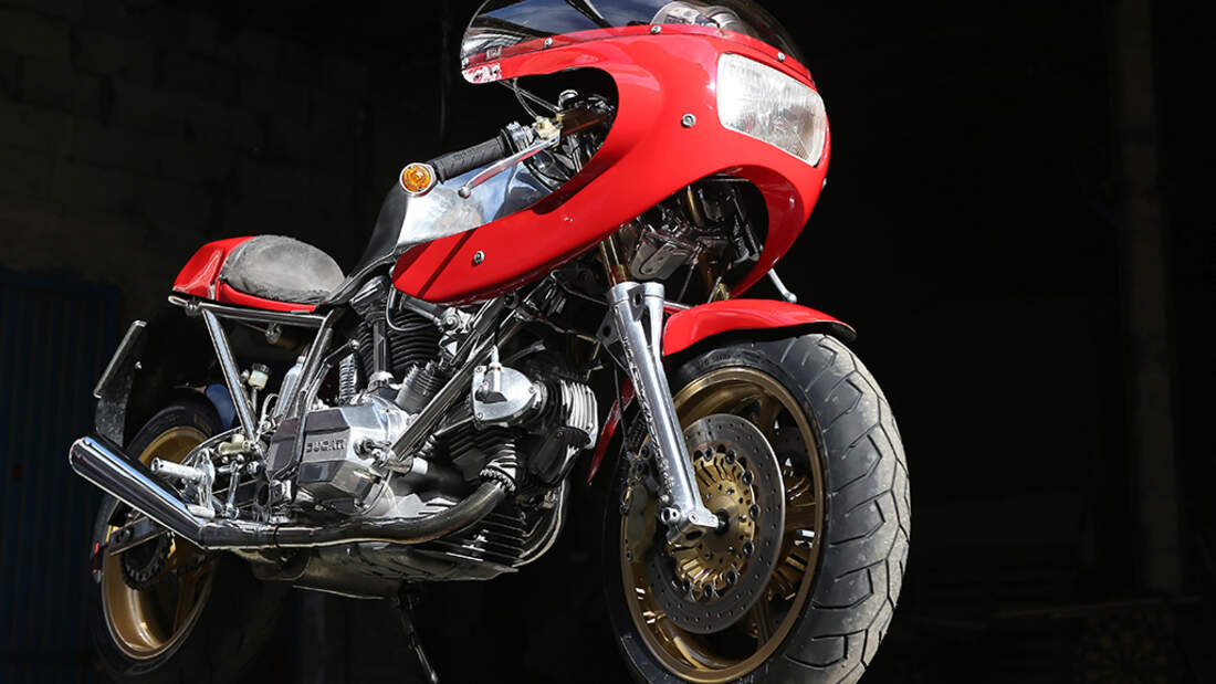 Auf Achse mit der Egli-Ducati 960 und Egli-Vincent 1000 | MOTORRADonline.de