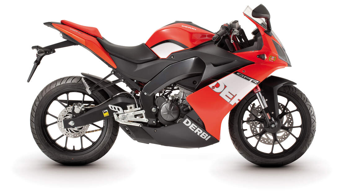 Derbi GPR 125 Racing 4T 4V ab 2013 Tests & Fahrberichte, aktuelle ...