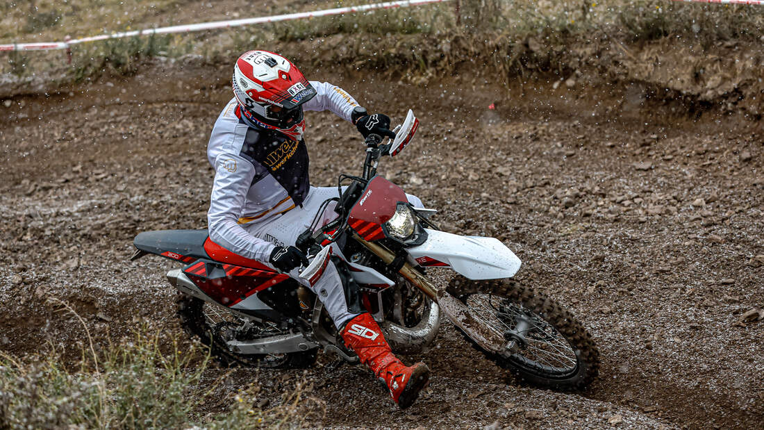 Fantic XE 300 im Test: Zweitakt-Enduro mit Euro 5 | MOTORRADonline.de