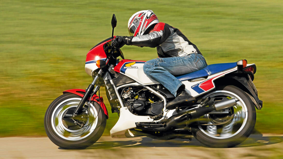 Mit der Honda MVX 250 F auf Achse | MOTORRADonline.de