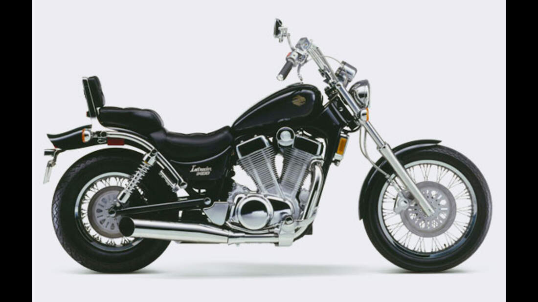 Suzuki Intruder - Finale: 25 Jahre Japan-Chopper | MOTORRADonline.de