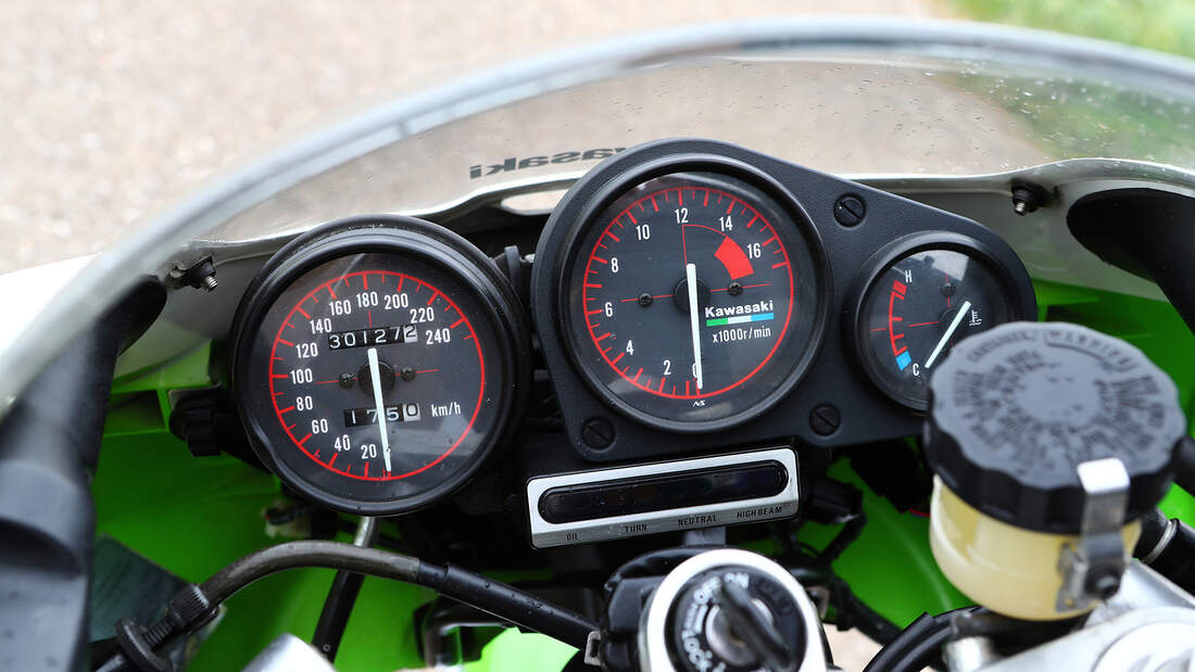 Kawasaki ZXR 400 Kawasaki Ninja 400 Vergleichstest | MOTORRADonline.de