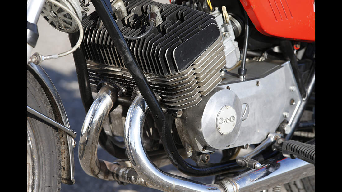 Zweitakter Benelli 250 2C, Maico MD 250 und Suzuki GT 250 ...