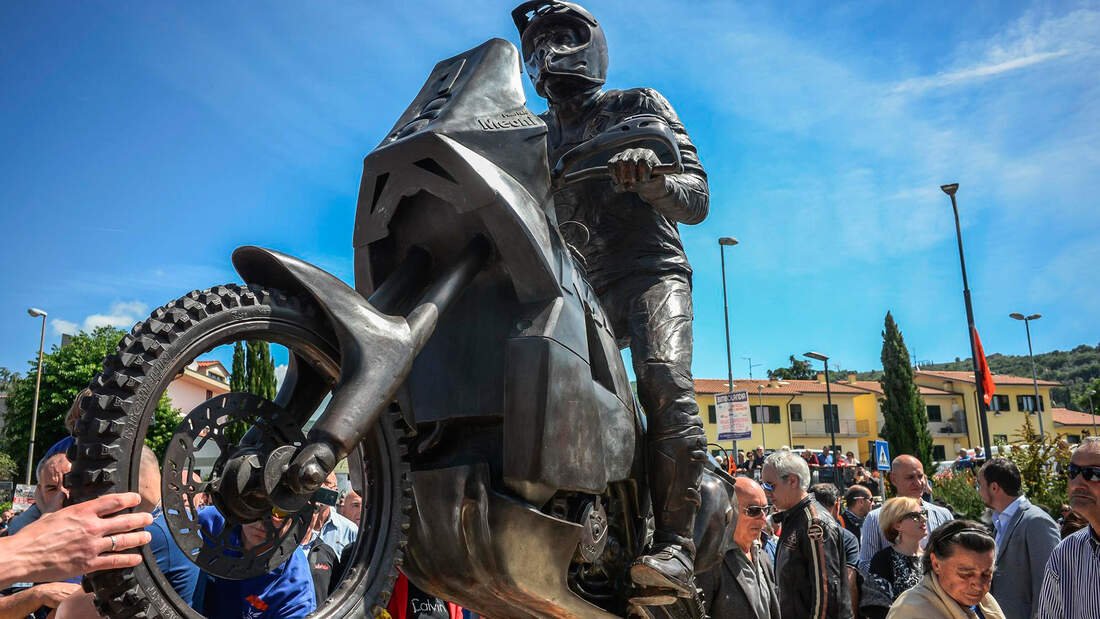 Denkmal für Fabrizio Meoni | MOTORRADonline.de