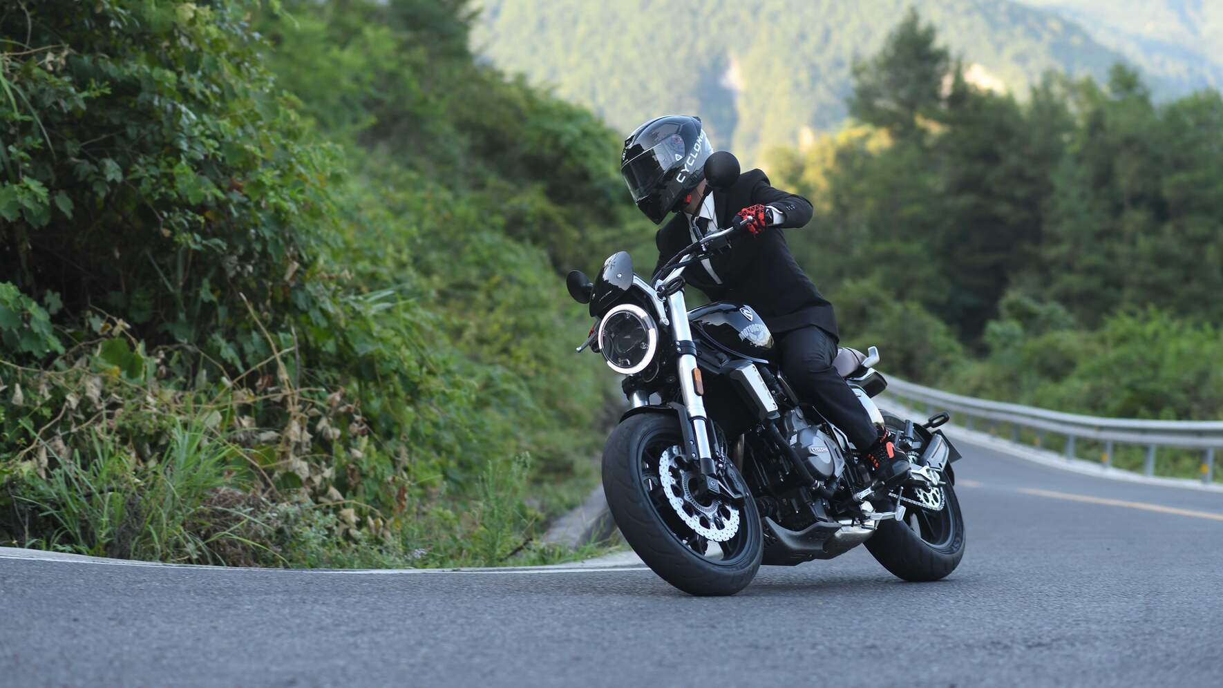 Zongshen Zonsen Cyclone RE 5: Retro-Roadster mit 57 PS | MOTORRADonline.de