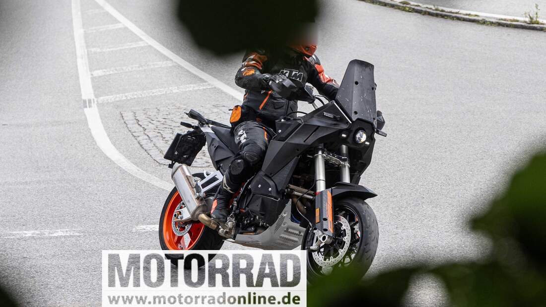 KTM 990 SMT: Neuer Fun-Tourer als Erlkönig