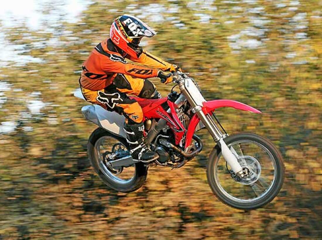 MX1-Crosser von Honda, Kawasaki, KTM, Suzuki und Yamaha im Test ...