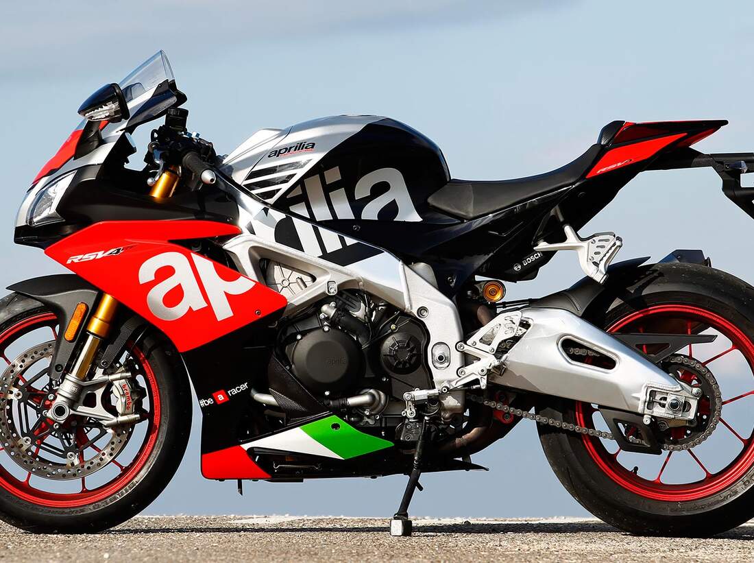 Vergleichstest V4-Superbikes Ducati Panigale V4 S Aprilia RSV4 RF ...
